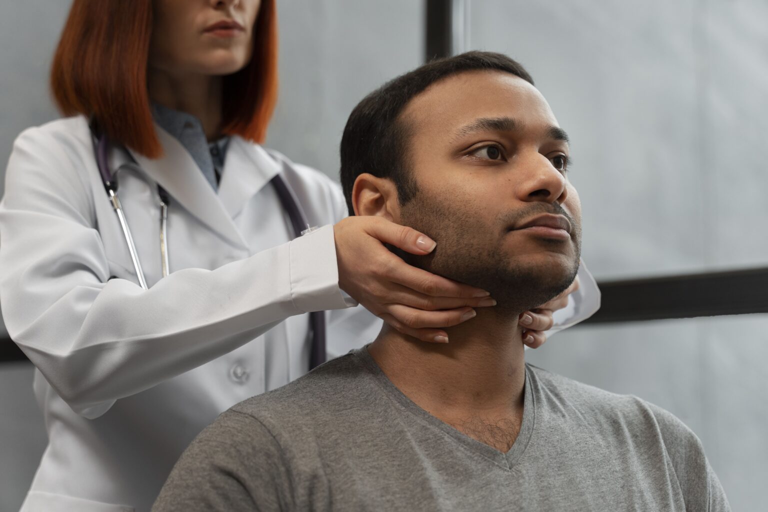 Neck Pain Warning Signs You Shouldn’t Ignore